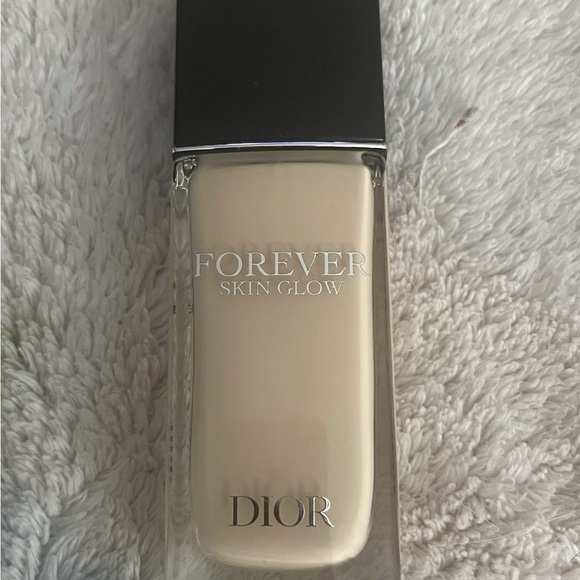 Dior | Makeup | Dior Forever Skin Glow Foundation N New Without Box ...